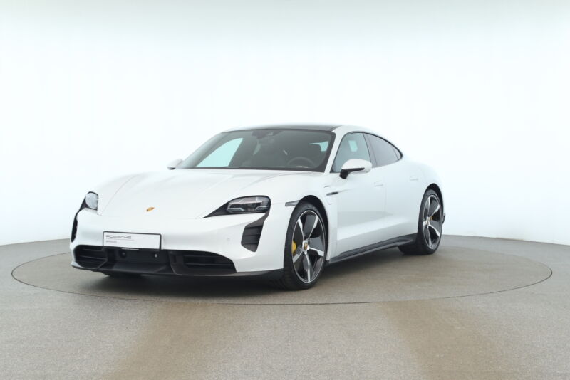 Porsche Taycan Turbo S | Innodrive | - 164 475€ - 21 900 km - 16869