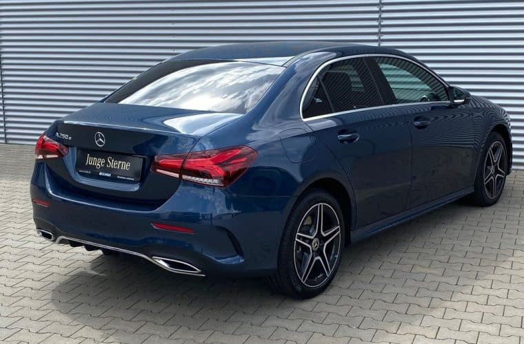 MERCEDES-BENZ A250E AMG LINE LIMOUSINE - 42 720€ - 13 300 km - 34701