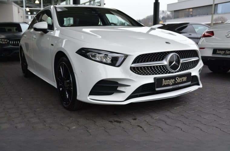 MERCEDES-BENZ A250E AMG LINE LIMOUSINE - 48 645€ - 10 775 km - 34621