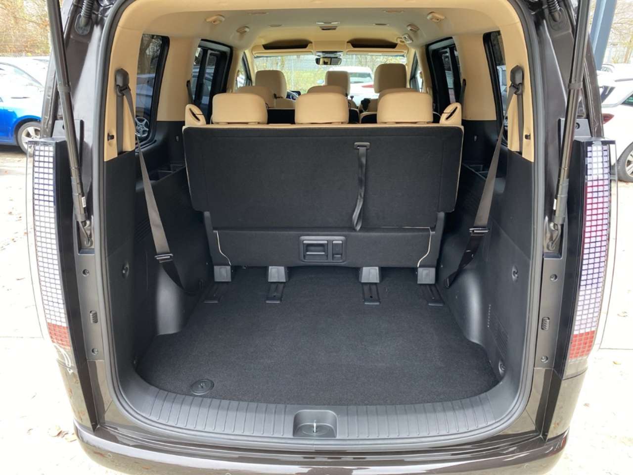 Hyundai STARIA Prime Navi Leder Digitales Cockpit 360 Kamera de 2024 ...