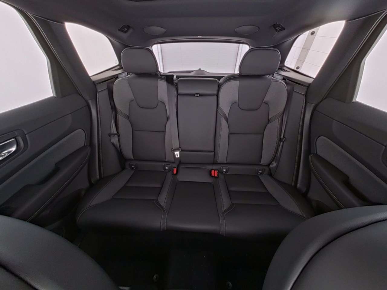 Volvo XC60 Ultra Dark AWD HUD AD Digitales Cockpit Memory Sit de 2025 ...