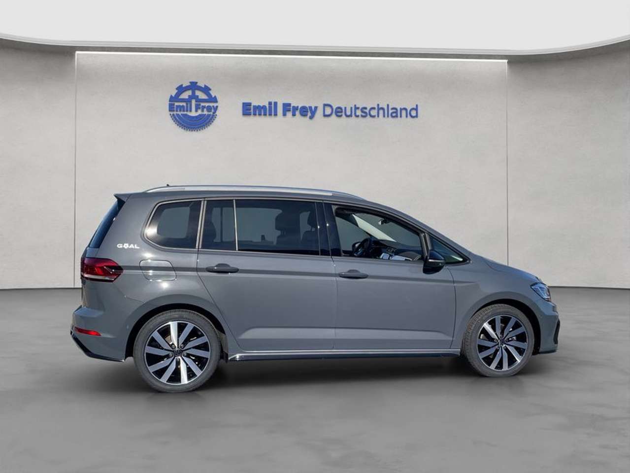 Volkswagen Touran GOAL 1,5 l TSI DSG IQ.LIGHT,RFK,AHK,R-LINE de 2025, 3 ...