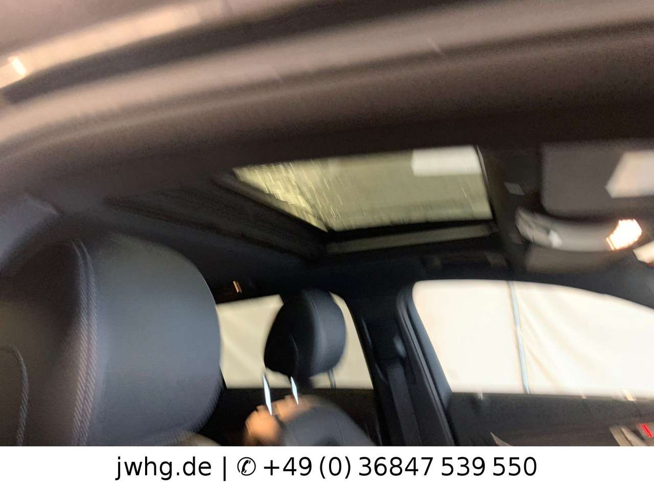 Mercedes EQC 400 400 4M AMG-Line Distronic 360°Kam Glasdach de 2021 ...