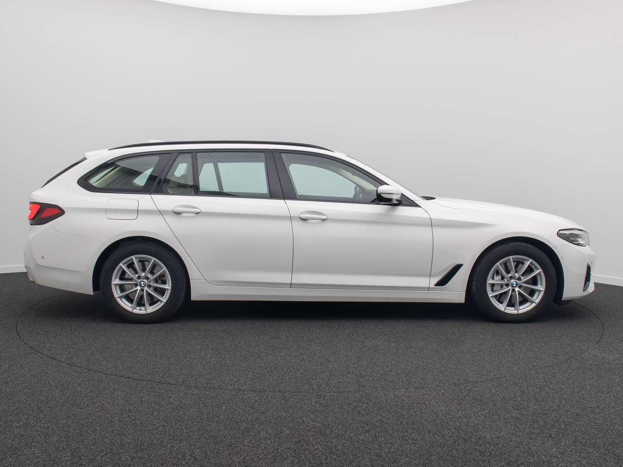 BMW 530 Kamera DAB AHK Standhzng H K Sportsitz de 2022, 82 085 km ...