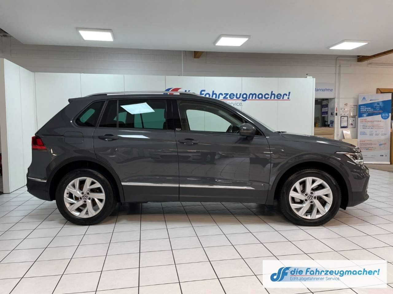 Volkswagen Tiguan Active eHybrid Digitales Cockpit LED ACC El. Heckk de ...