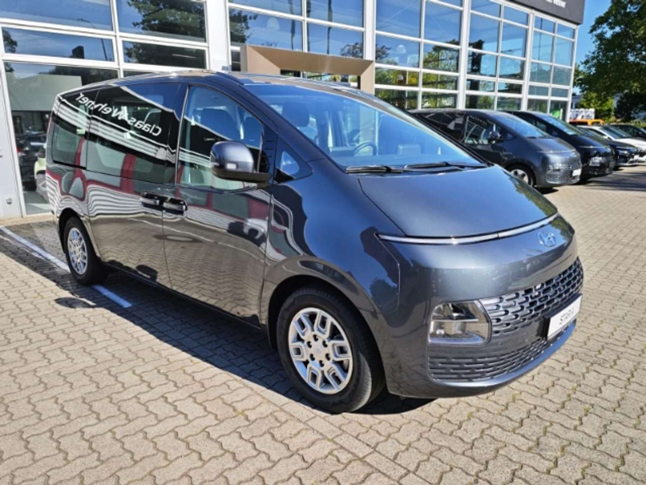 Hyundai STARIA Navi Digitales Cockpit Bose 360 Kamera LED ACC El. de ...