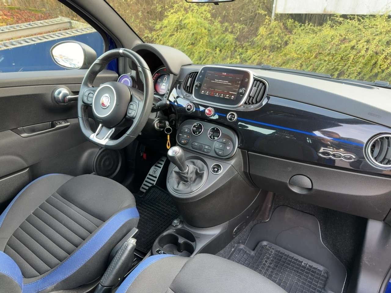 Abarth Abarth 500 1.4 T-Jet 16V Monster Energy Yamaha Monster ...