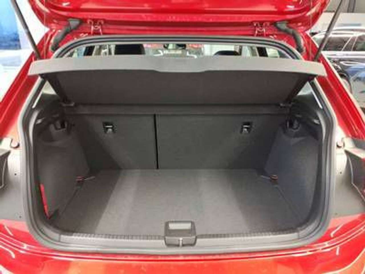 Volkswagen Polo GOAL 1.0TSI 116PS DSG NP.33T NAVI.AHK.KAMERA.15 de 2025 ...