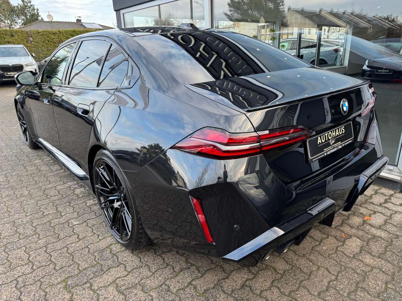 BMW M5 Lim.*M-DRIVERS*PANO*B&W*360°KAMERA°CARBON* de 2025, 15 412 km ...