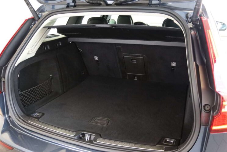 Volvo V60 Cross Country AWD D4 *LED*NAV*RFK*PDC*SHZ* de 2020, 73 172 km ...