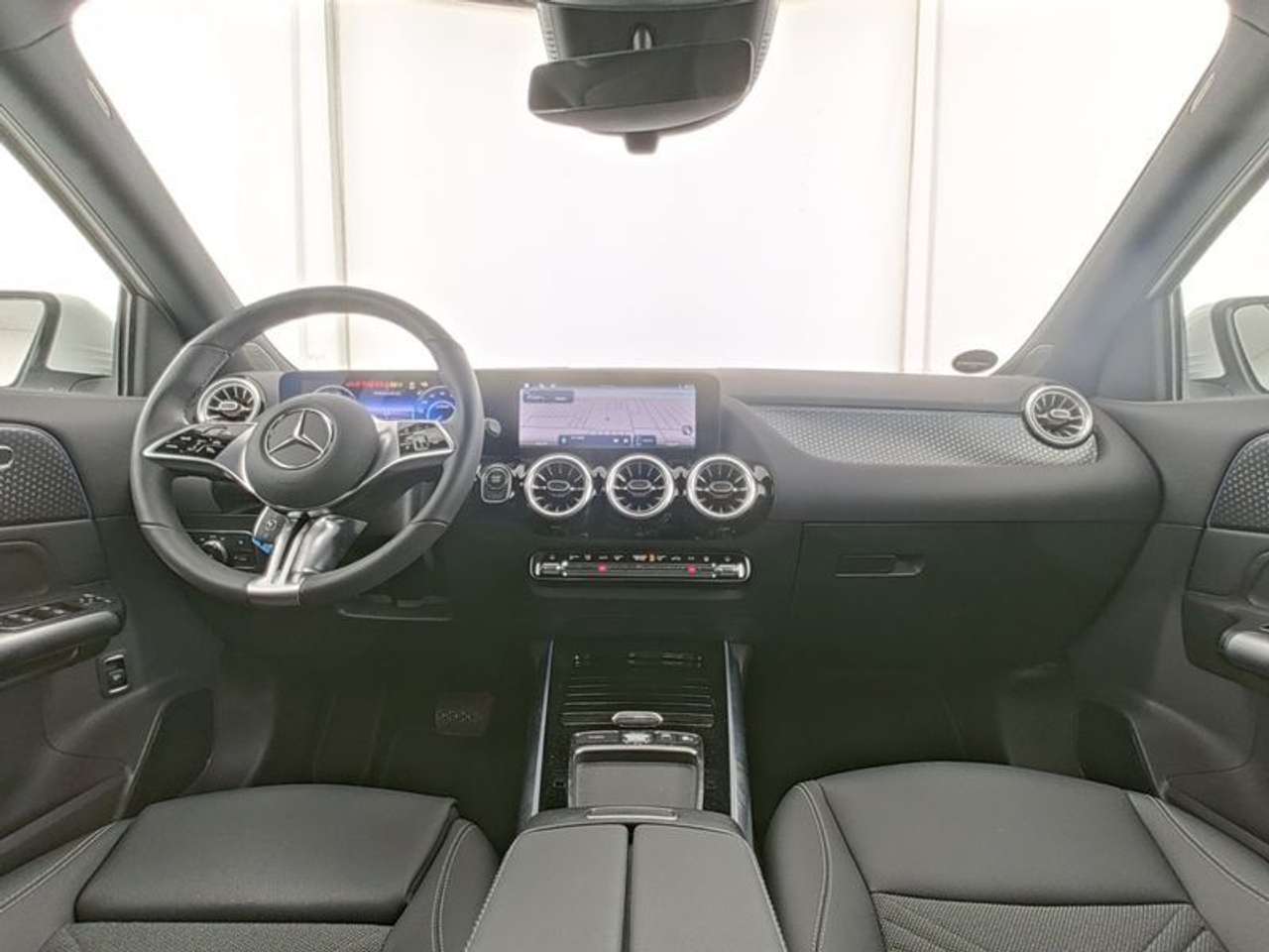 Mercedes Mercedes-Benz EQA 350 4M Progressive-Adv.-Plus/AHK/Distronic ...